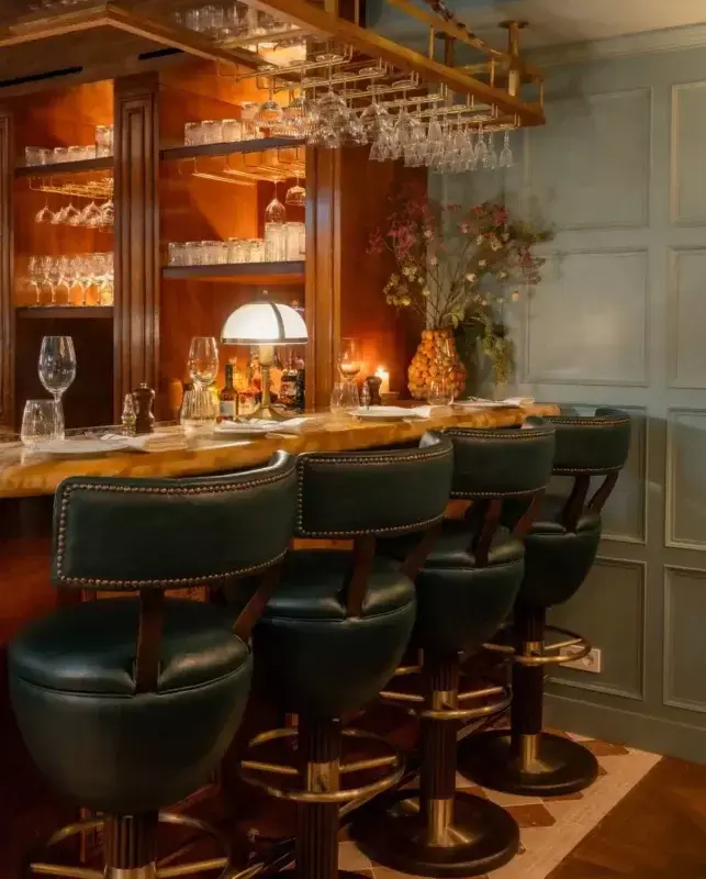 WILLIAMS FARM HOUSE | Leta Meubelen - Horeca meubilair